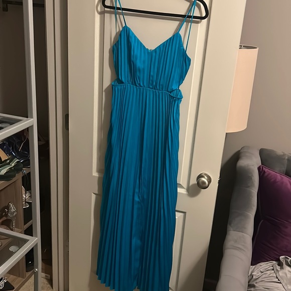 Express | Dresses | Express Pleated Maxi Dress With Cutouts | Poshmark